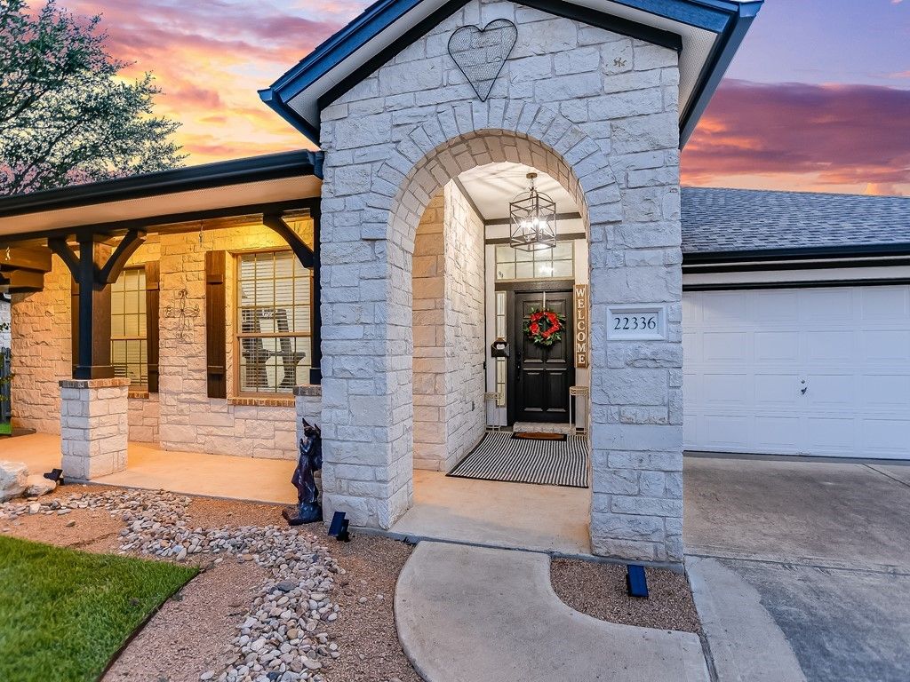 22336 Rock Wren Rd, Spicewood, TX 78669