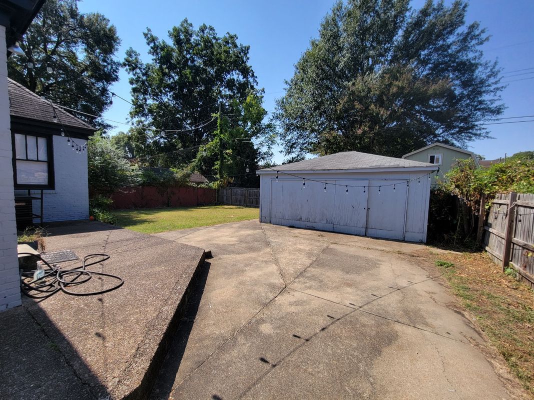 925 N Trezevant St, Memphis, TN 38108