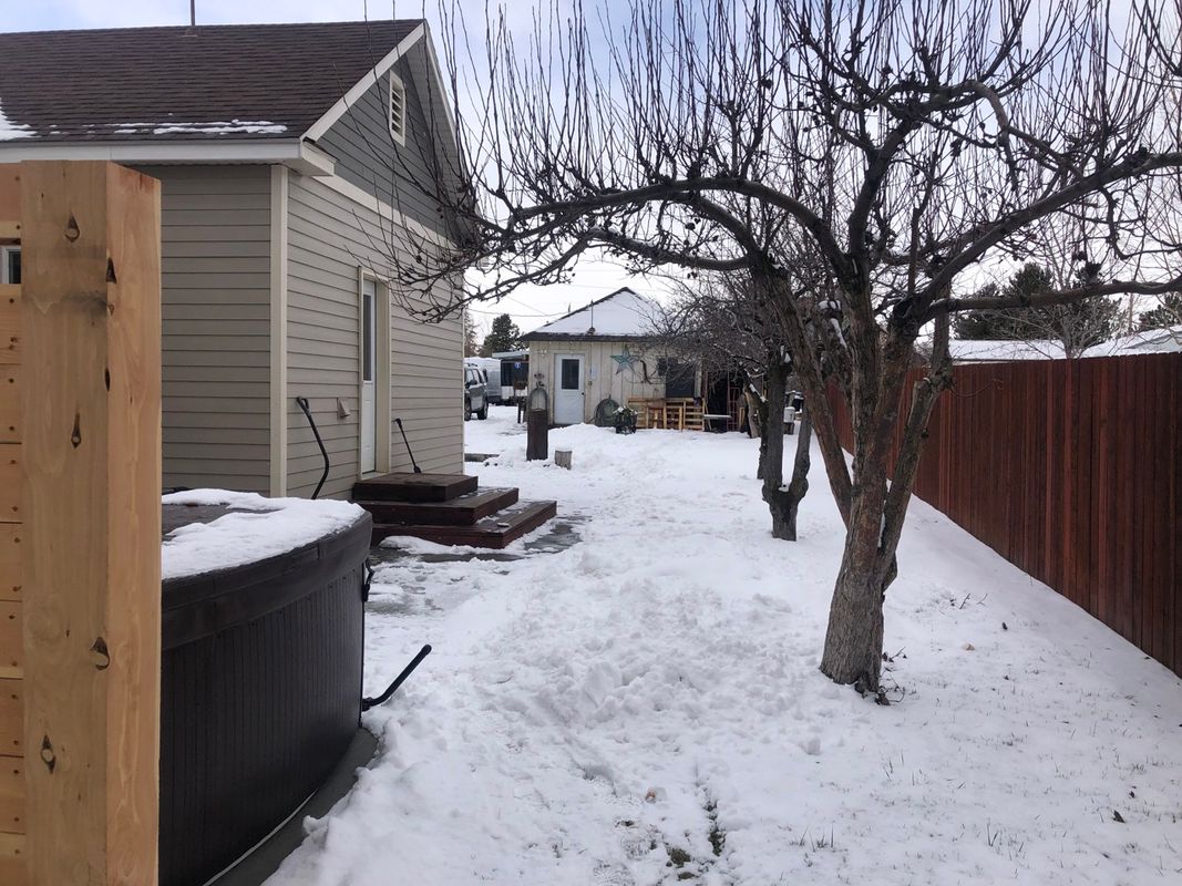 520 2nd St, North Powder, OR 97867