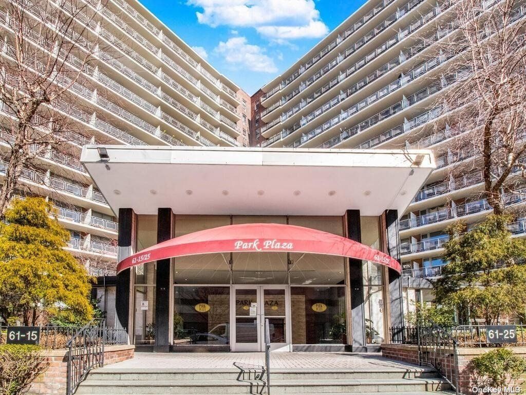 6125 97th St, Apt 3R, Rego Park, NY 11374